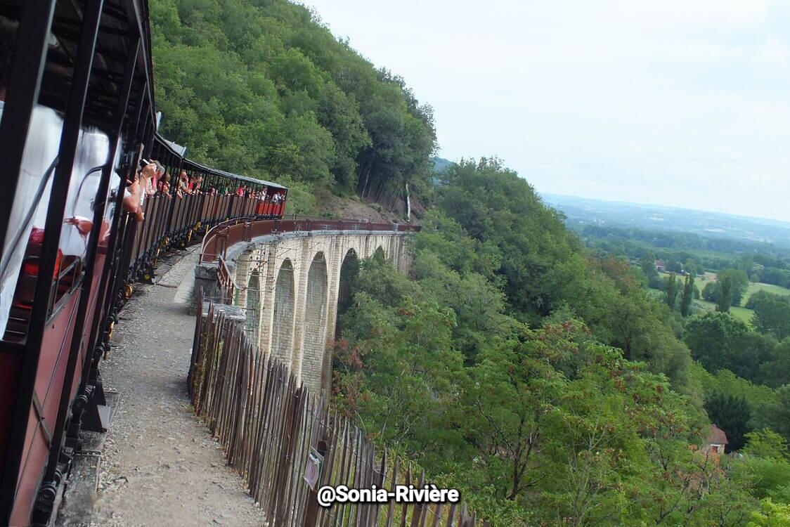 Le train à vapeur de Martel : un voyage hors du temps dans le Lot ...