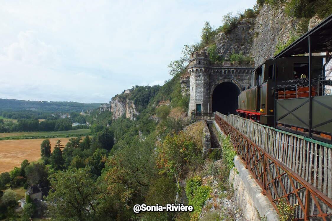 Le train à vapeur de Martel : un voyage hors du temps dans le Lot ...